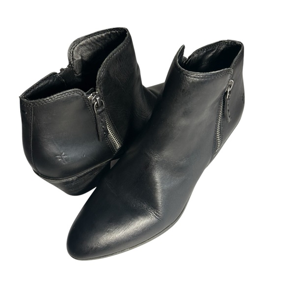 Frye | Shoes | Frye Judith Double Side Zip Black Leather Booties Sz 9 ...